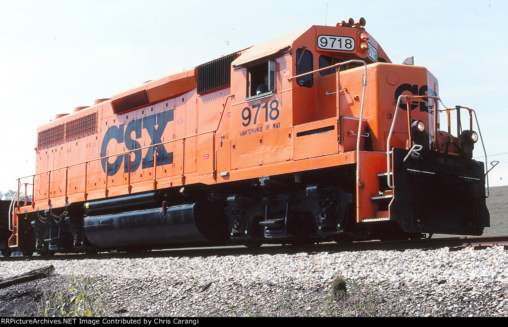 CSXT 9718 on D040-14